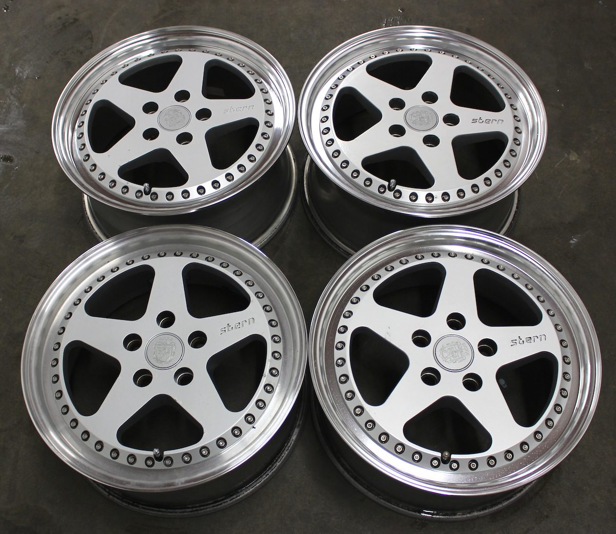 Stern face II 17x7/8 - Griplow JDM Super Wheels